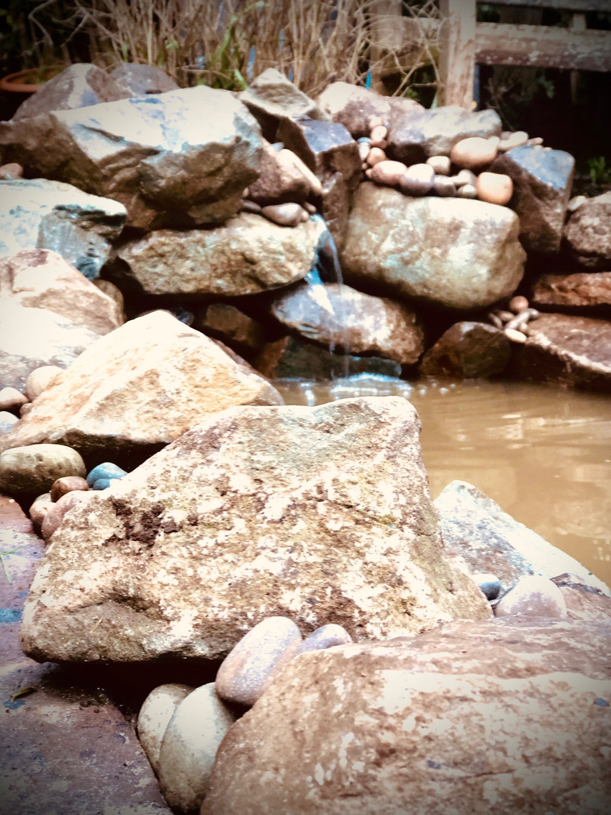 Welsh Quartz Boulders 200-400mm | Decorative Aggregates