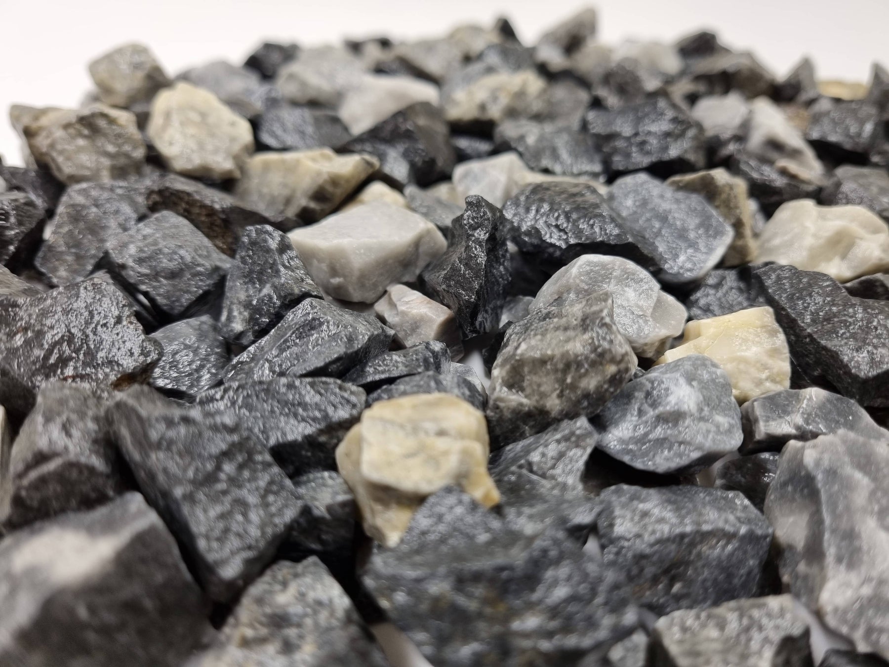 Black Ice Gravel – Decorative Aggregates