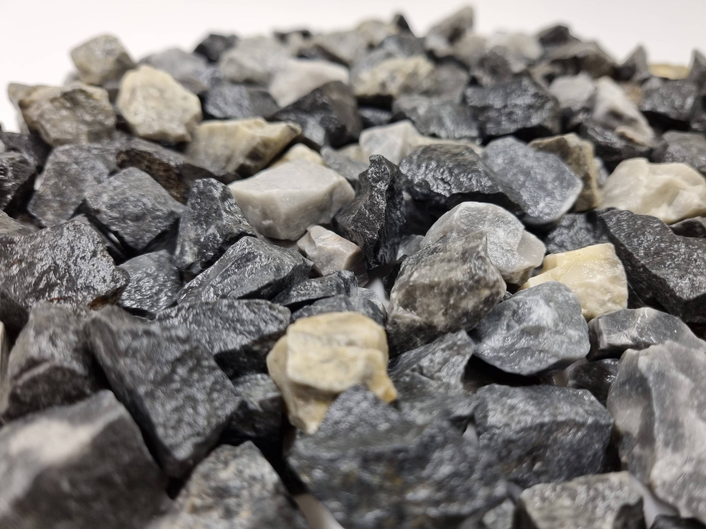 Black Ice Gravel – Decorative Aggregates