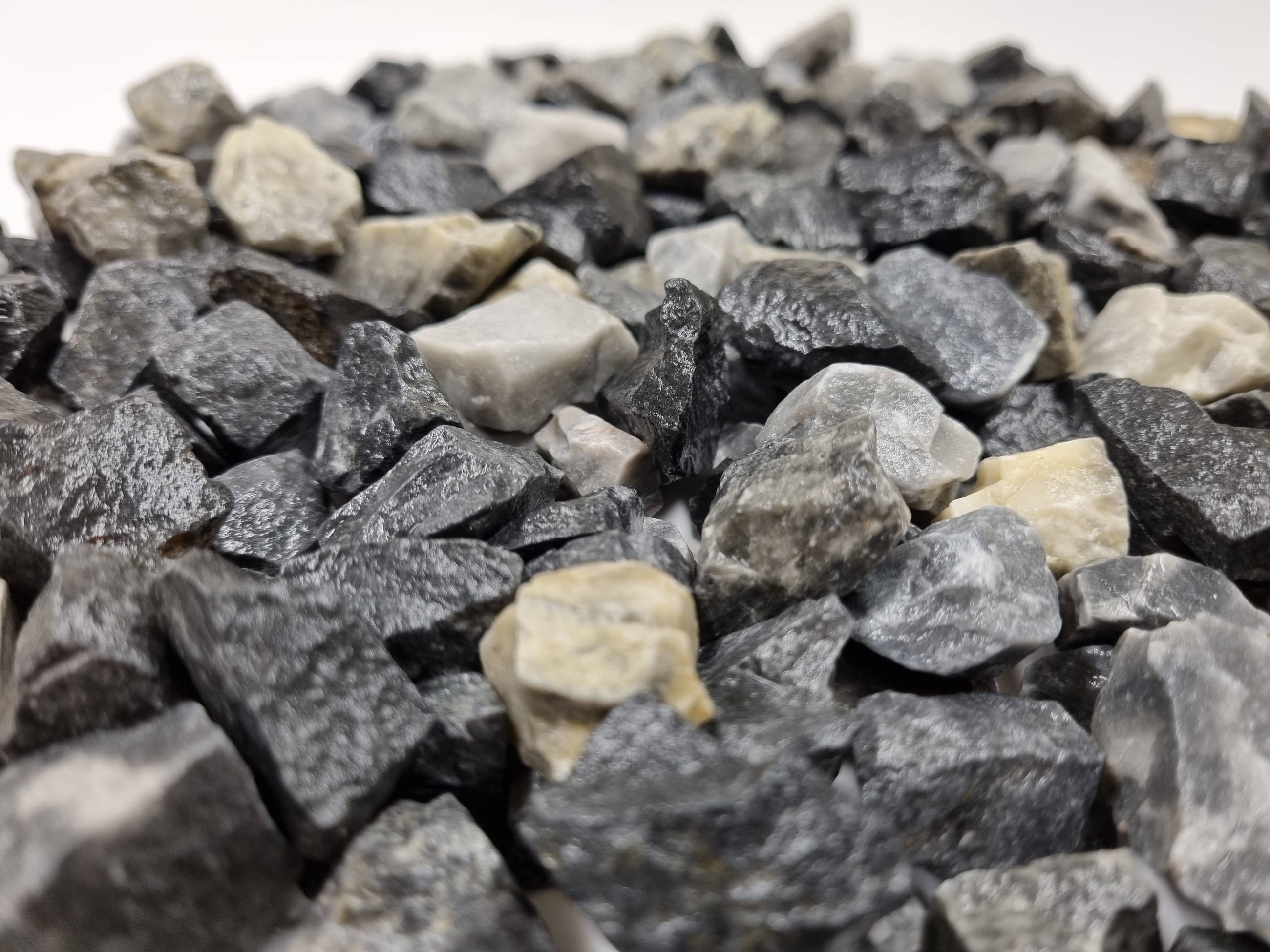 Black Ice Gravel – Decorative Aggregates